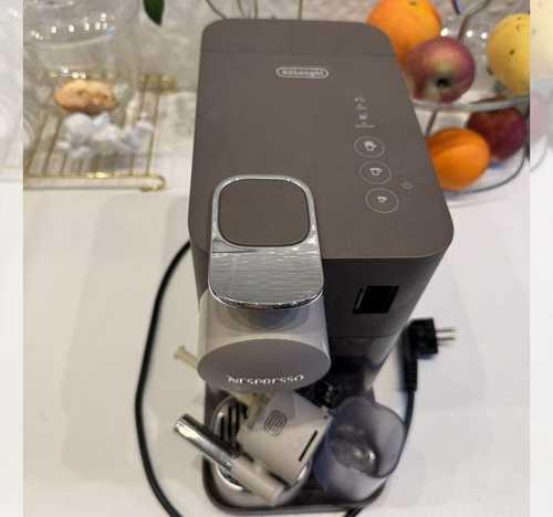 Кофемашина delonghi nespresso lattissima