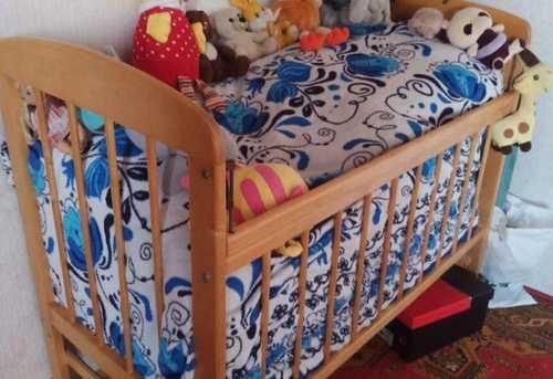 Детский деревянный кровать