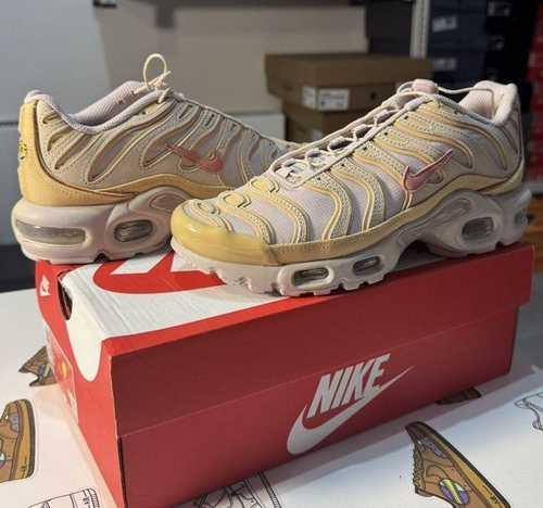 Кроссовки женские Nike Air Max Plus