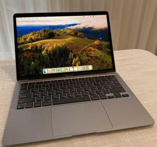 Macbook Air 13 M1 256гб