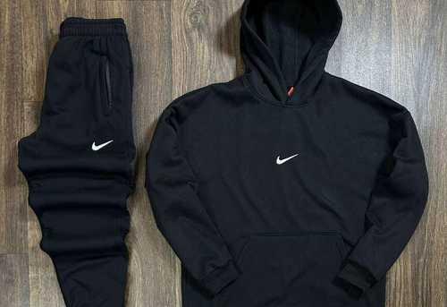 Спортивный костюм Nike теплый
