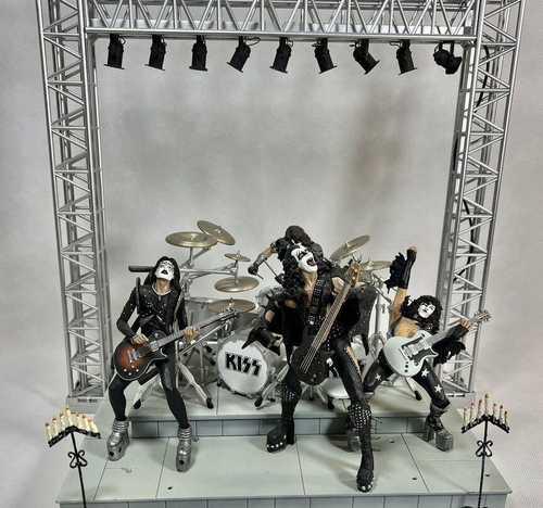 Сценический набор «Kiss»Alive от McFarlane 2002