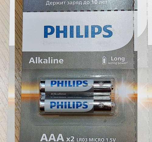 12 батареек AAA Philips alkaline LR03