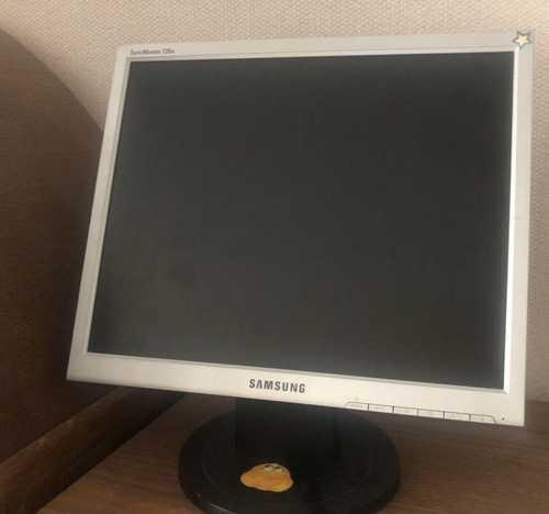 Монитор Samsung SyncMaster 720N