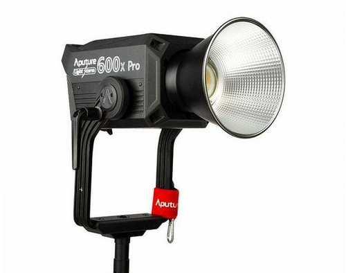 Светодиодный осветитель Aputure Light Storm LS 600