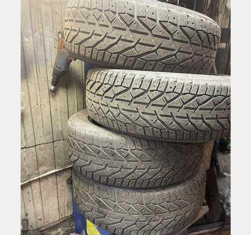 Kormoran SUV Stud 225/60 R17 103T