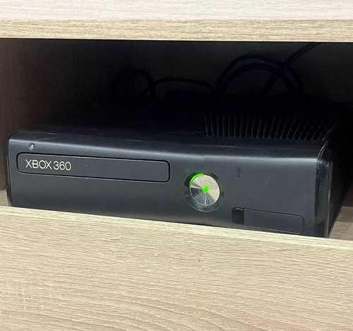 Xbox 360 Slim Freeboot   Kinect   2 Геймпада