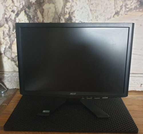 Монитор Acer x193w 75 гц