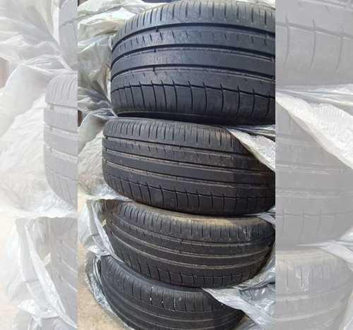 Triangle Sportex TSH11 215/55 R17 94Y