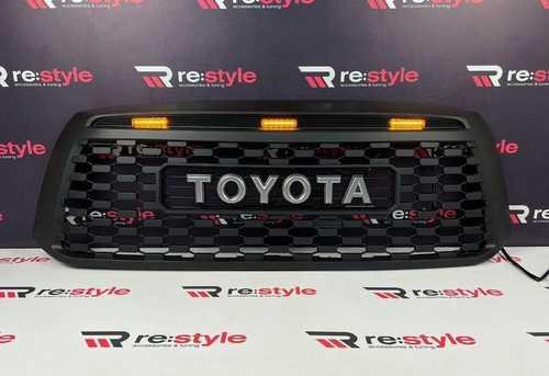 Решетка радиатора Toyota Tundra 06-12г K2231
