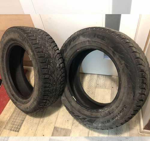 Pirelli Formula Ice 215/65 R16 98T