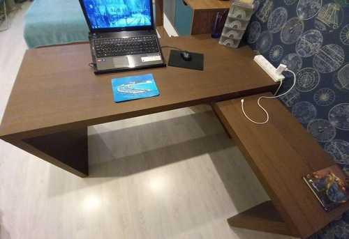 Письменный компьютерый стол Malm IKEA