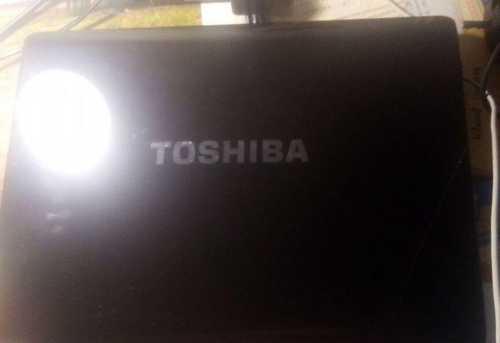 Ноутбук 15.4" Toshiba Satellite A200-1HV, 200 ГБ, Core 2 Duo T5300, RAM 2 ГБ, GeForce 7300 Go