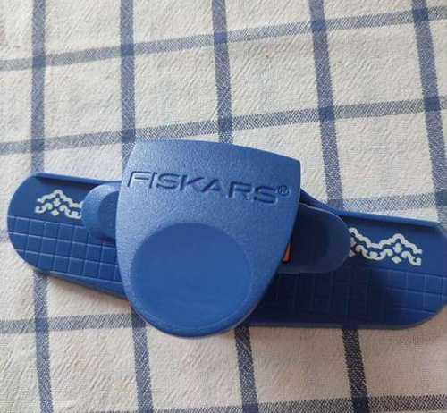 Фигурный дырокол Fiskars