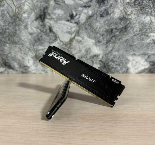 Kingston Fury Beast DDR5 / 32 gb/ 5200 mhz