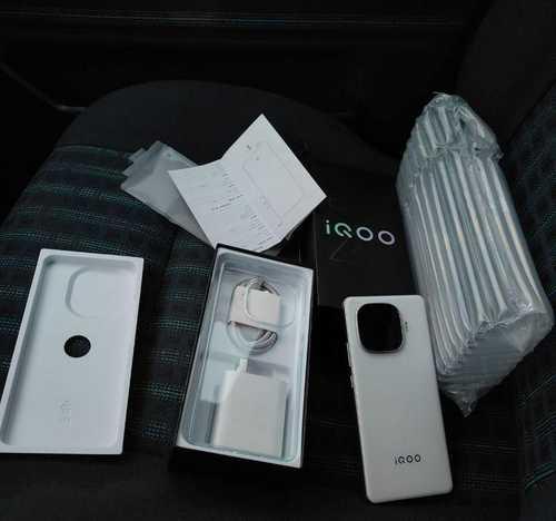Vivo iQOO Z9, 8/256 ГБ