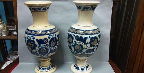 Большие парные керамические вазы