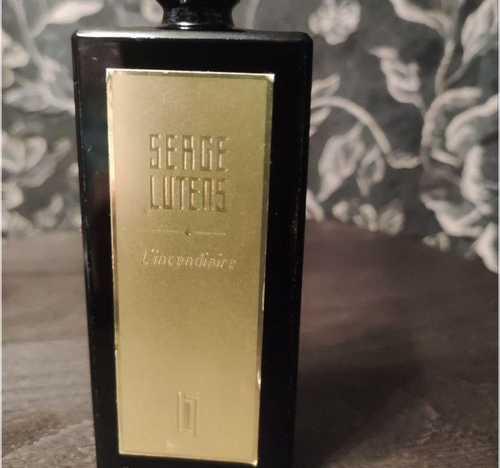 L'incendiaire Serge Lutens, Золотое сечение