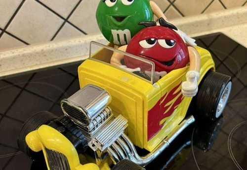 Машинка M&Ms