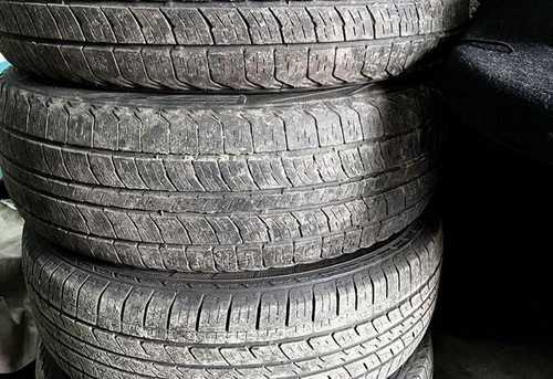 Kumho Road Venture APT KL51 235/65 R17