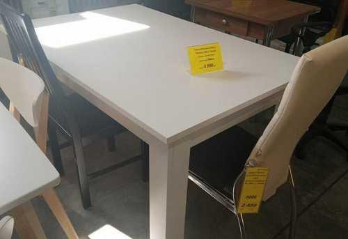 Кухонный стол белый