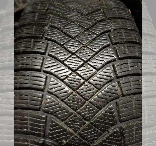 Pirelli Winter Ice Zero 245/45 R18 100H