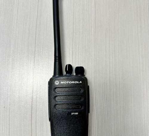 Цифровая аналоговая радиостанция Motorola DP1400
