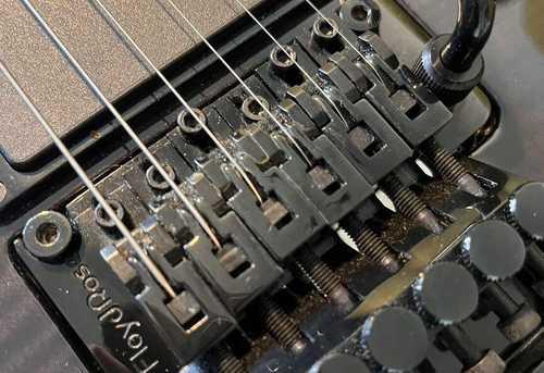 Floyd Rose седла