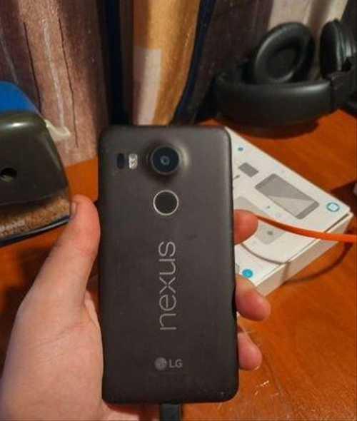 Телефон LG Nexus 5x 16GB