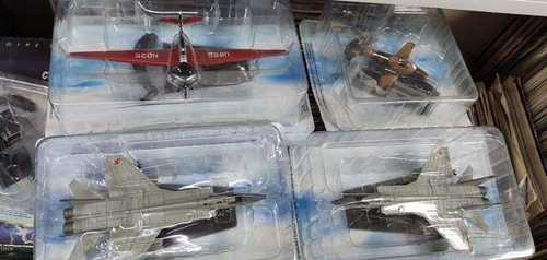 Коллекционные модели самолетов в упаковке