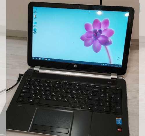 Hp Pavilion 15 core i3 /8gb RAM/ 512SSD