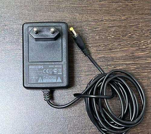 Сетевое зарядное устройство Philips 9V 1,8A