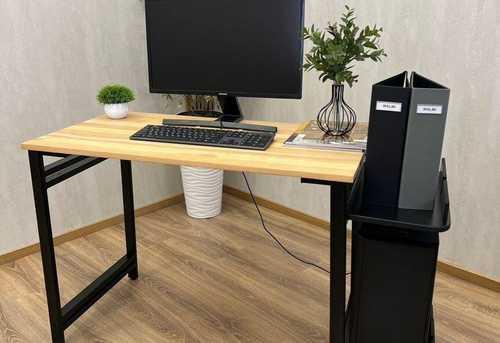 Компьютерный стол с массивом дерева