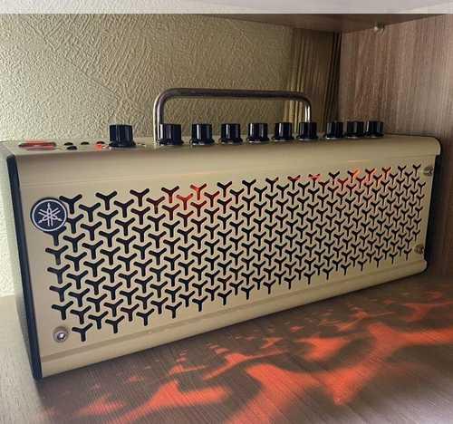 Гитарный комбоусилитель Yamaha THR 10 ii