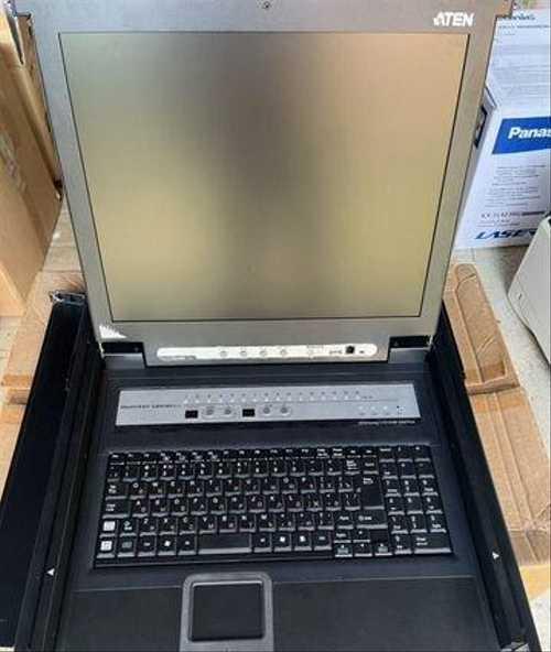 LCD KVM switch (в отличном состоянии)