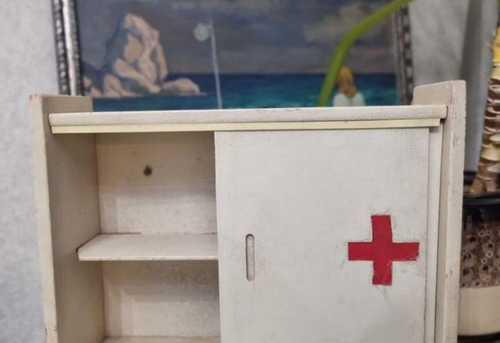 Шкаф навесной аптечный СССР 80-е винтаж