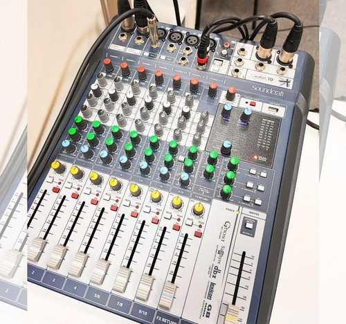 Микшерный пульт Soundcraft Signature 10