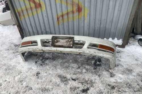 Nissan Laurel (C35) бампер передний