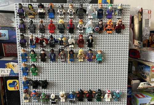 Lego минифигурки в ассортименте