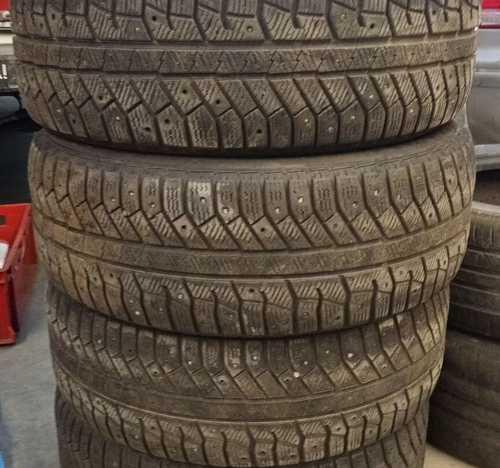 Continental ContiWinterViking 2 215/60 R16