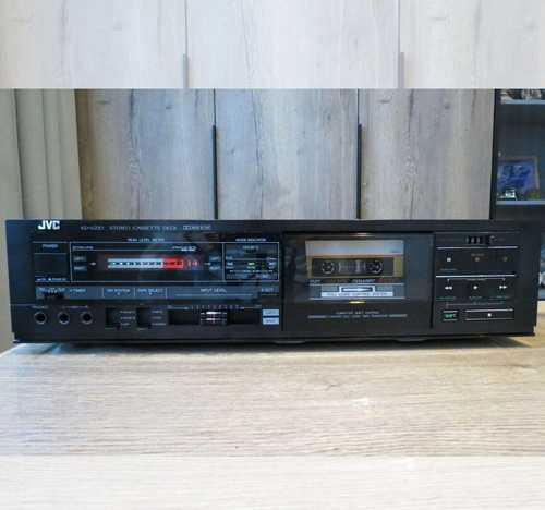 Кассетная дека с удобными функциями JVC KD-V220