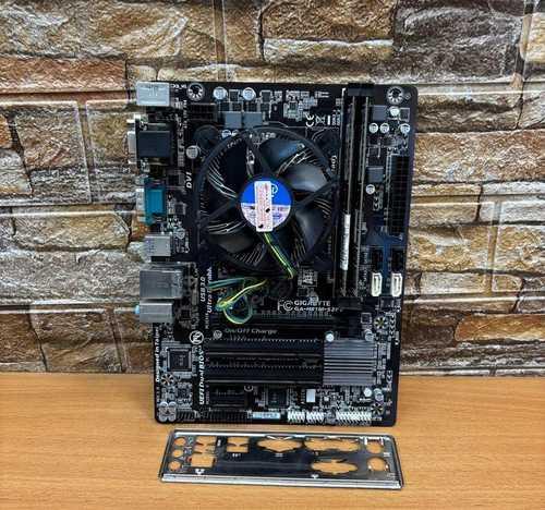 Комплект Gigabyte GA-H81M-S2PV G3240 4GB