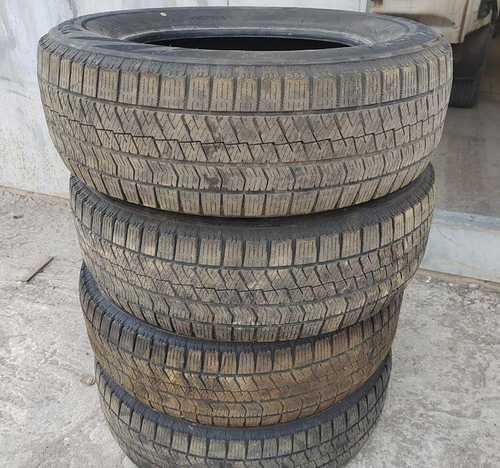 Bridgestone Blizzak VRX2 195/65 R15