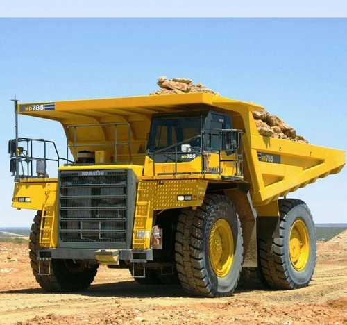 В разборе Komatsu самосвалы