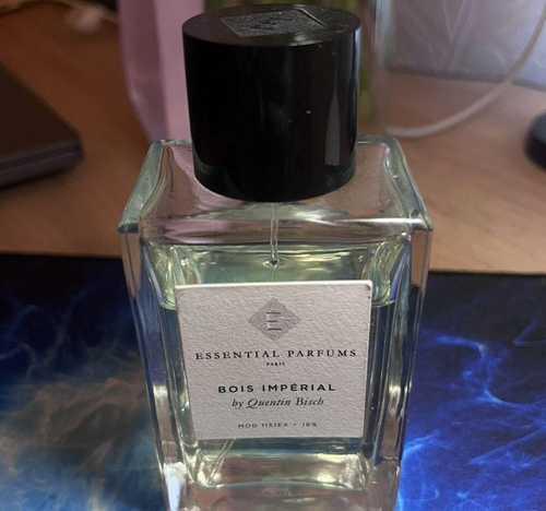 Essential parfums paris bois imperial refillable