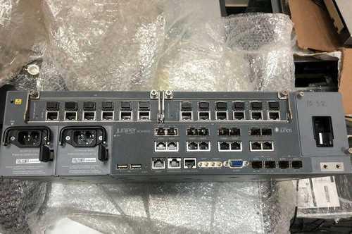 Роутер Juniper ACX4000