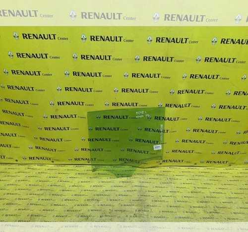 Стекло двери заднее левое Renault Megane хэтчбек