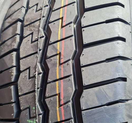 Tracmax Transporter RF09 215/65 R16C 109R