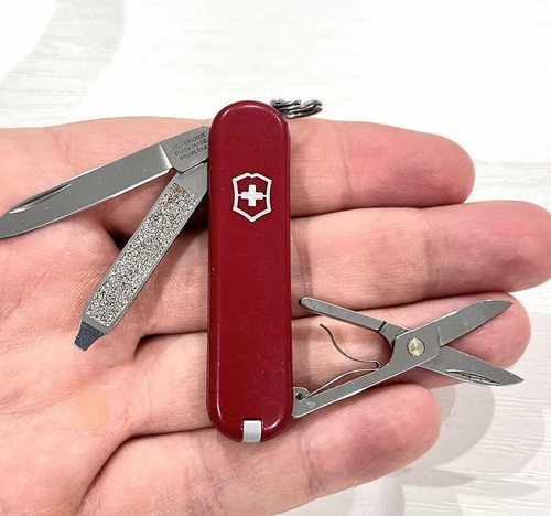 Нож-брелок victorinox classic SD 0.6223.G