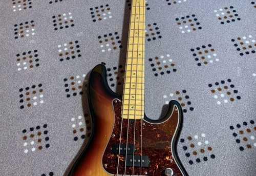 Fender precision american deluxe